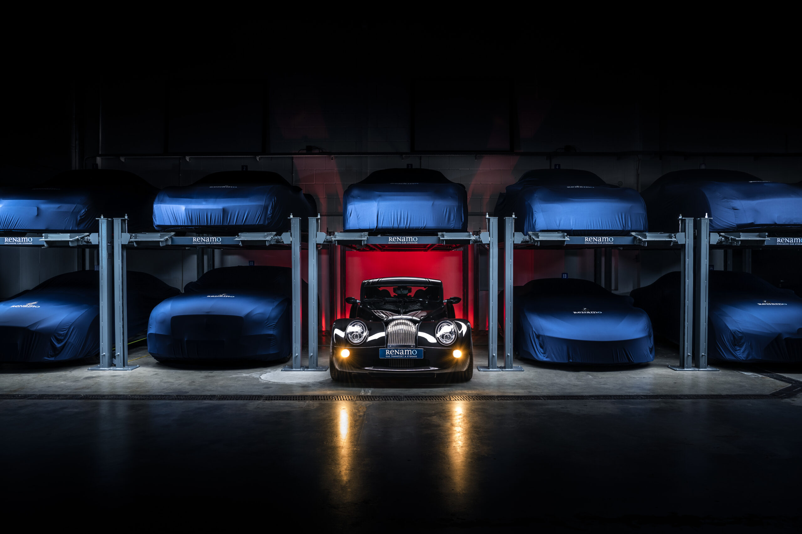 Car Hotel - Louwman Exclusive Platform